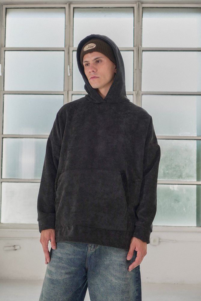 Hoodie Over Refugio Negro - VITA MAYORISTAS