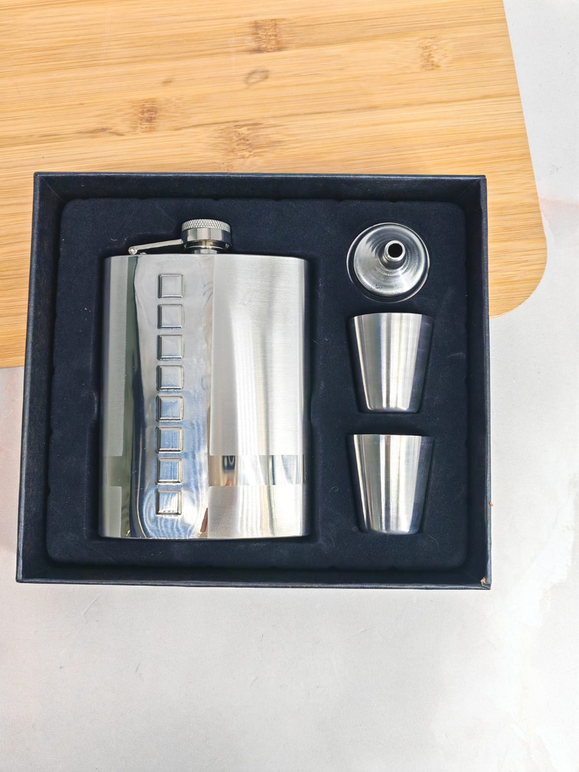 Set de Petaca con 2 Vasos - Distribuidora Por Mayor